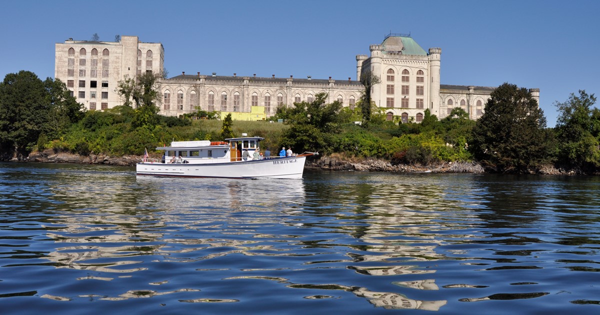 Harbor Cruise | Portsmouth Harbor Cruises